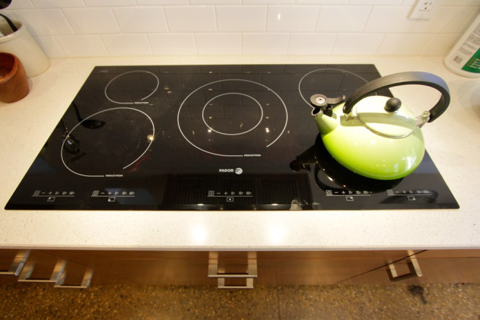 7 Best Glass Top Stove Cleaner for Brilliant StoveTops